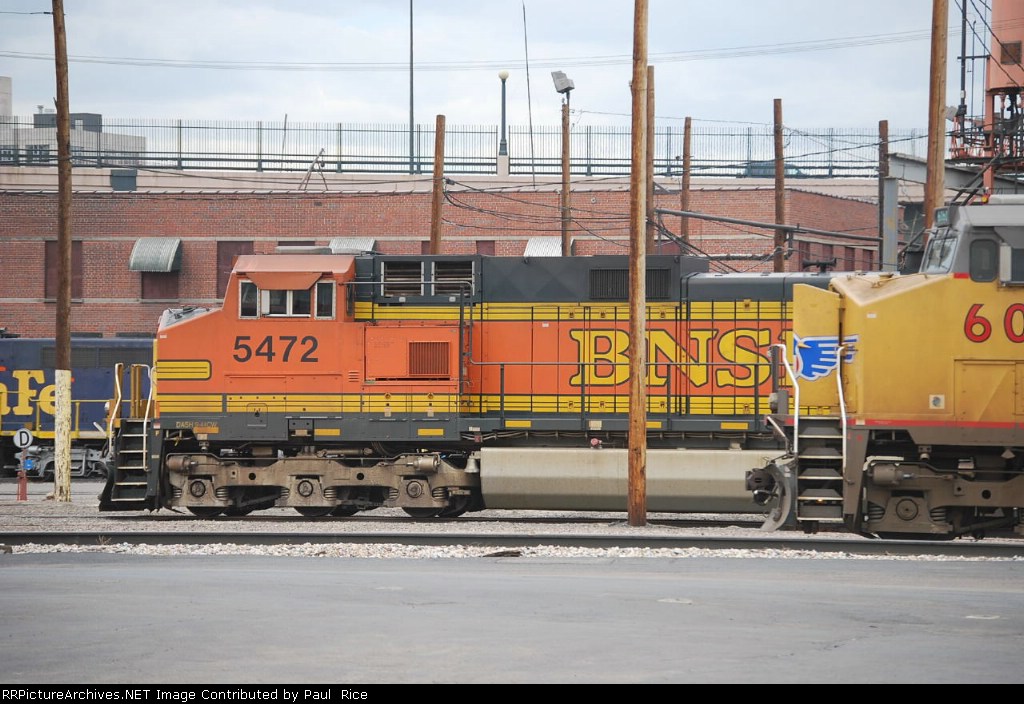 BNSF 5472